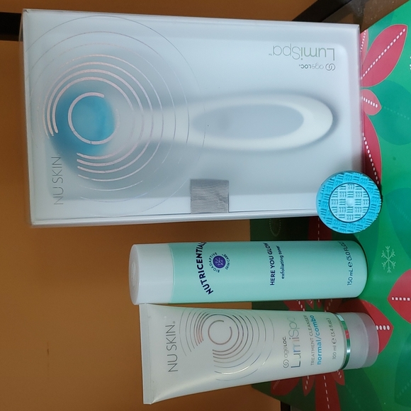 Skincare | Nu Skin Lumispa Set | Poshmark